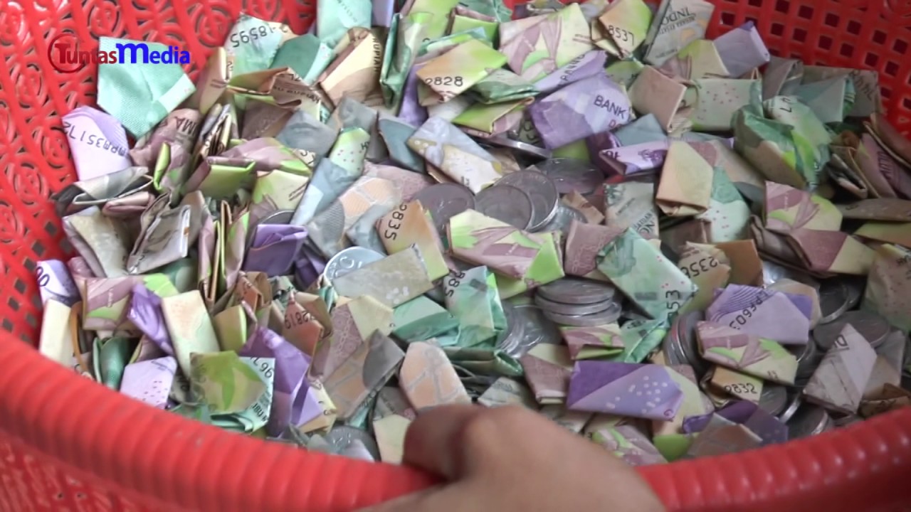 Tradisi Saweran Hajatan - YouTube