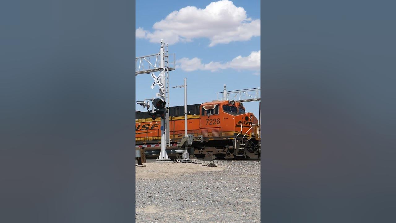 BNSF 7447 EB MANIFEST TRAIN MP 10.6 CAJON SUB 6-1-2023 #bnsf #railfanning - YouTube