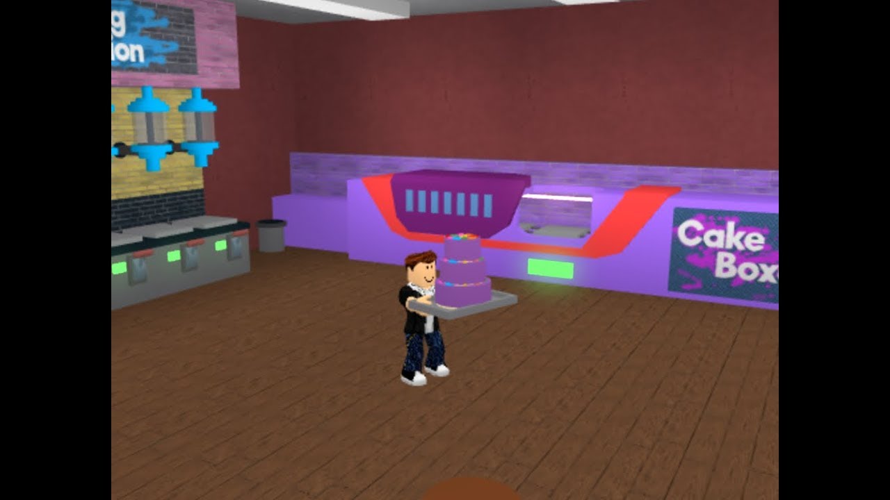 How to bake a delicious cake in Roblox - YouTube