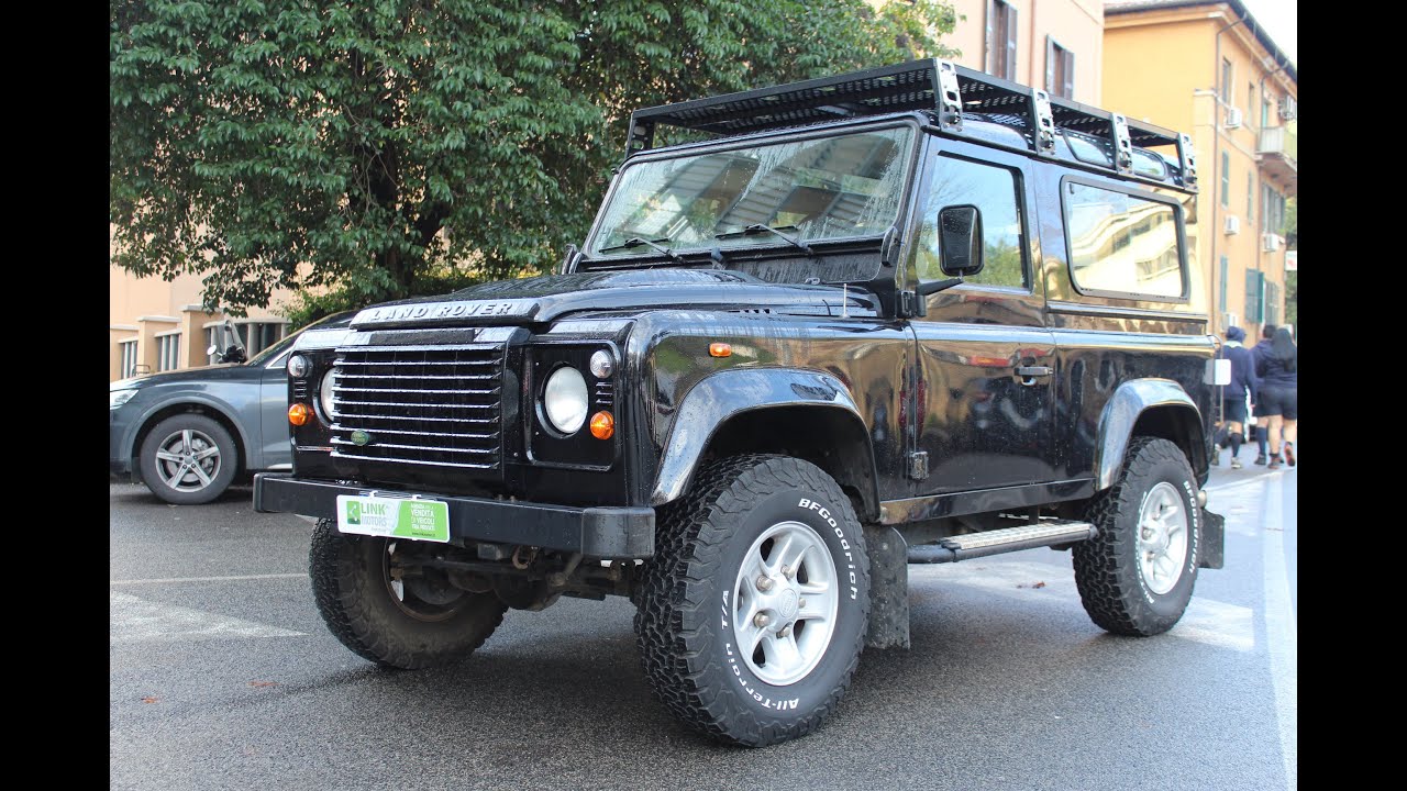 LAND ROVER Defender 90 2.4 TD4 - YouTube