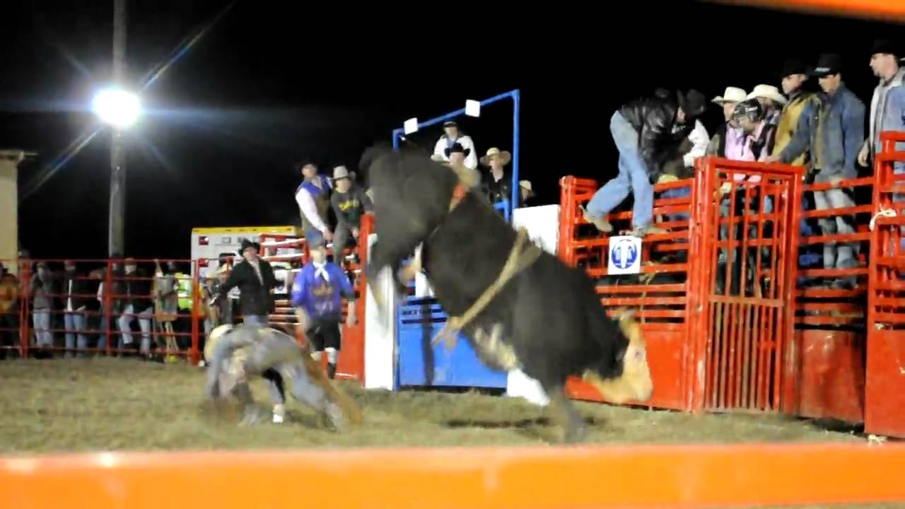 Corey Atwell - HK Rodeo 11/28/09 - YouTube