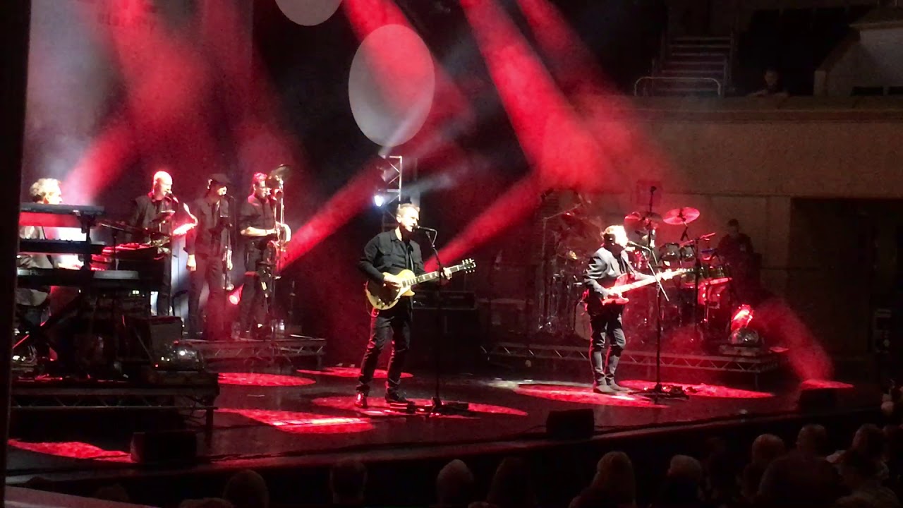 Level 42 Glasgow Concert Hall Running in the Family 02.10.18 - YouTube