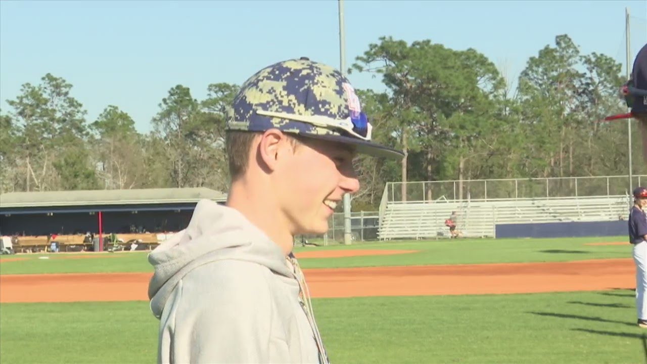 Bozeman's Cade Parker wins the 1A Player of the Year award - YouTube