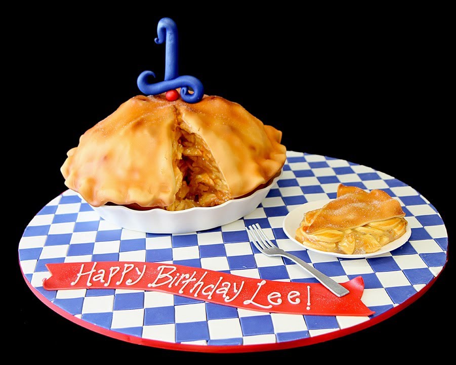 Pi Day Cake (3.14) - YouTube