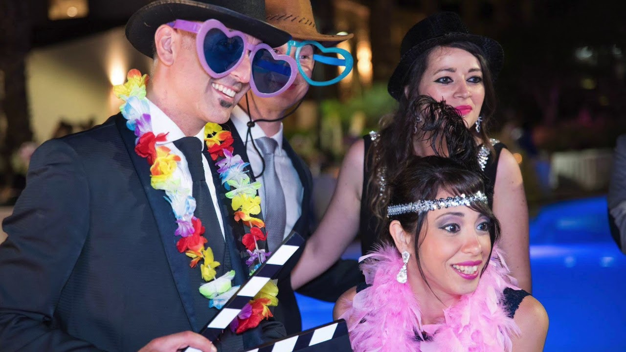 SELFIE EVENTS Magic Mirror Photobooth Eventi - YouTube