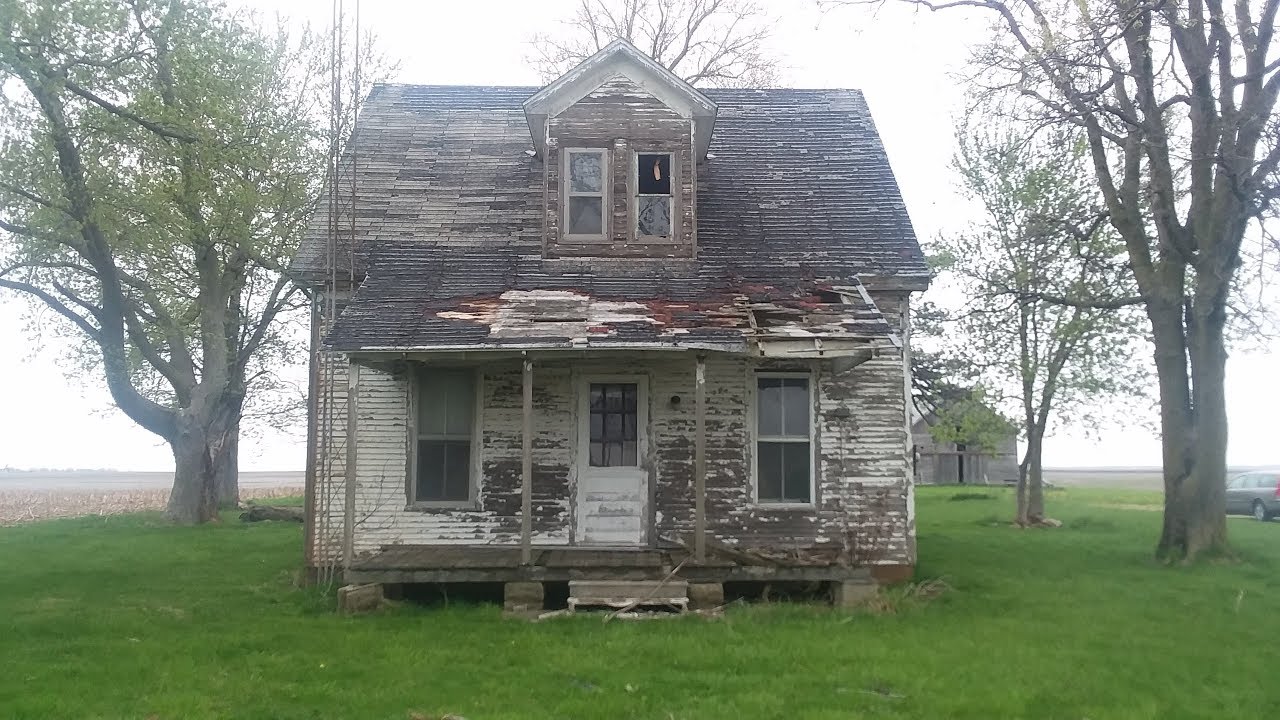 ABANDONED SMELLY HOUSE - YouTube
