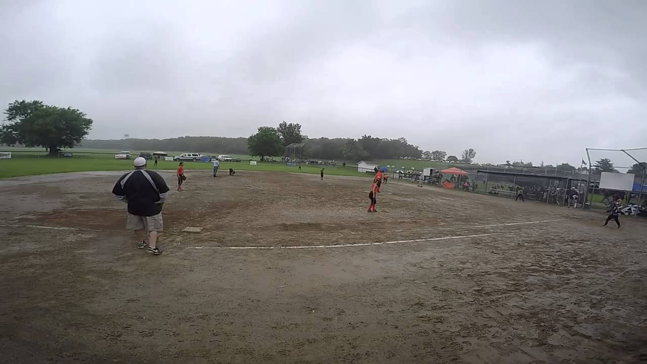 West Liberty Force 10u Harner vs Knockouts - YouTube
