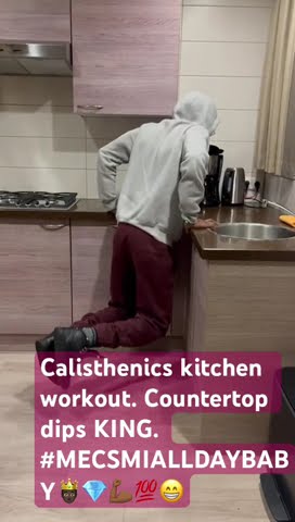 Calisthenics warm up set 166 - #countertop #dips #triceps #short # ...