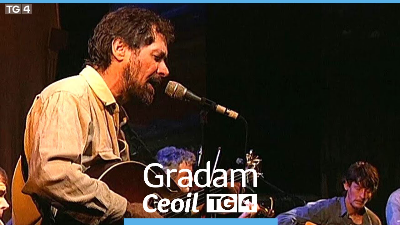Seán Tyrrell - The Orchard | Gradam Ceoil TG4 | Gaillimh 1998. - YouTube