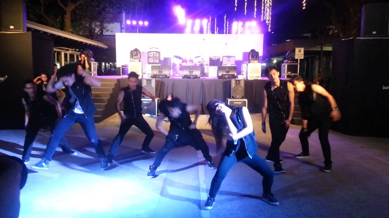 Engineering Dance Troupe Hype dance piece 2012 - YouTube