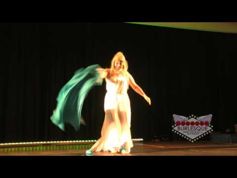 Holly Ween - Belldandy - 2016 Liberty City Anime - Cosplay Burlesque