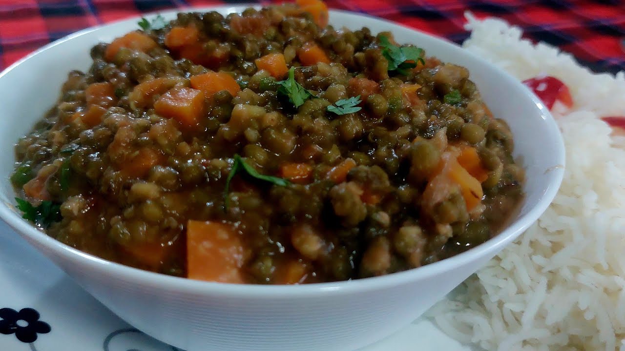 Whole Green Moong Daal //Green gram stew /Simple & Delicious Ndengu ...