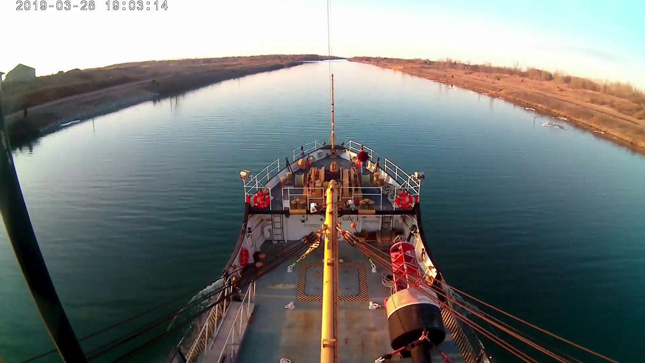 USCGC Bramble - Breaking ice in Lake Erie - YouTube