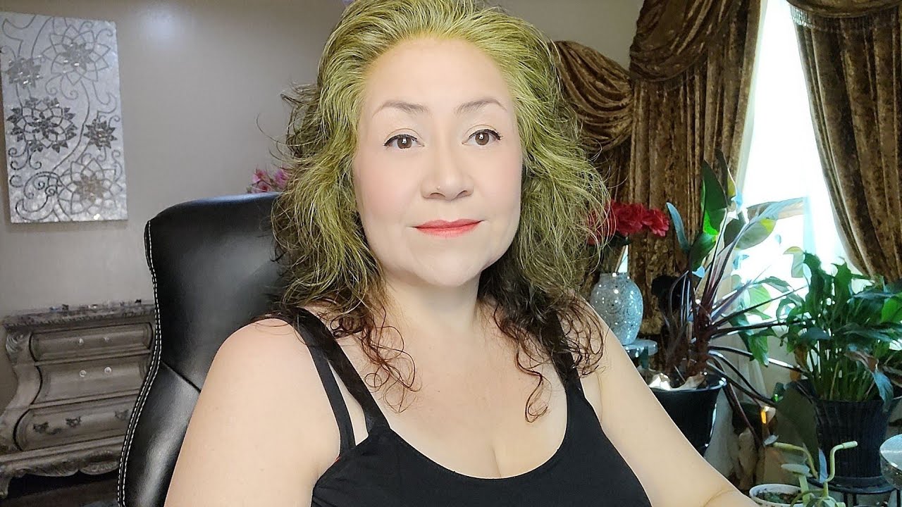 Ruth Styles is live! Chat/Hangout - YouTube