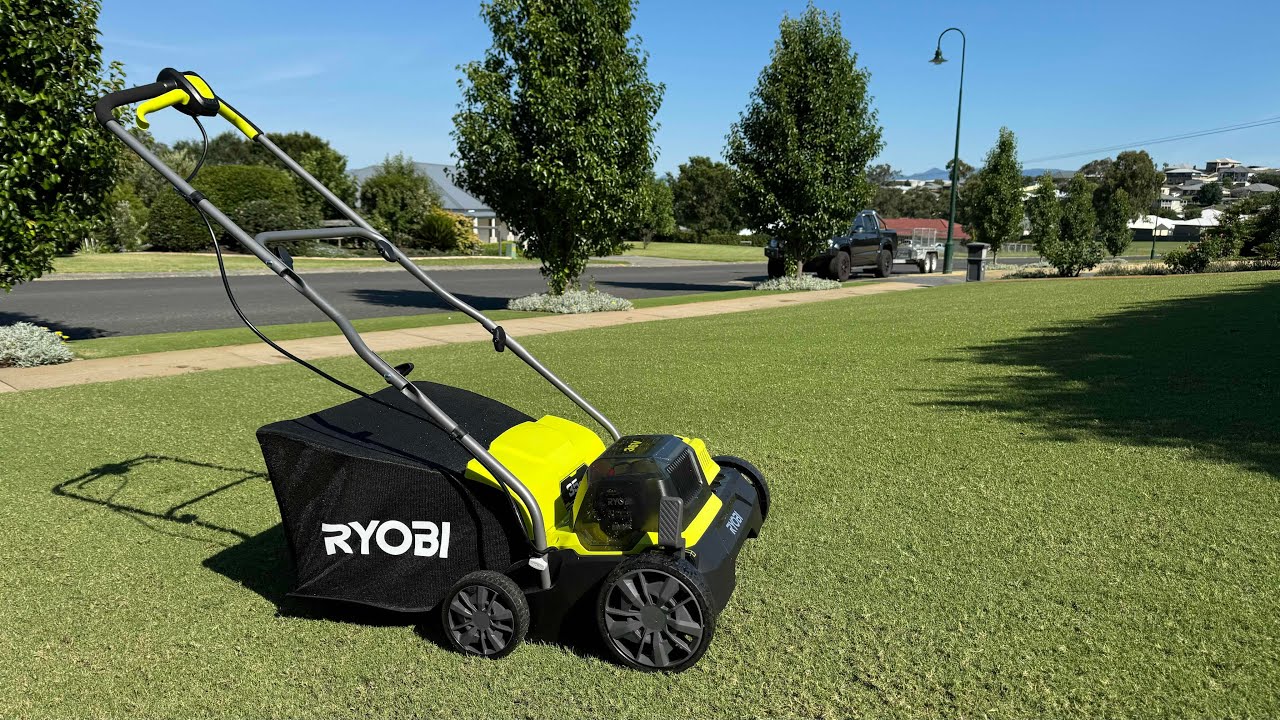 I tried the Ryobi 36v battery Scarifier to renovate my Santa Ana Couch ...