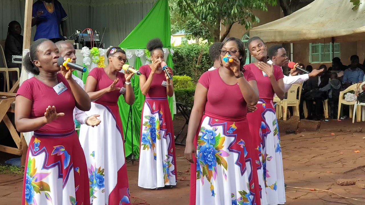 Tawala Ndani Yangu, Acacia Singers live performance at Kakamega Camp ...