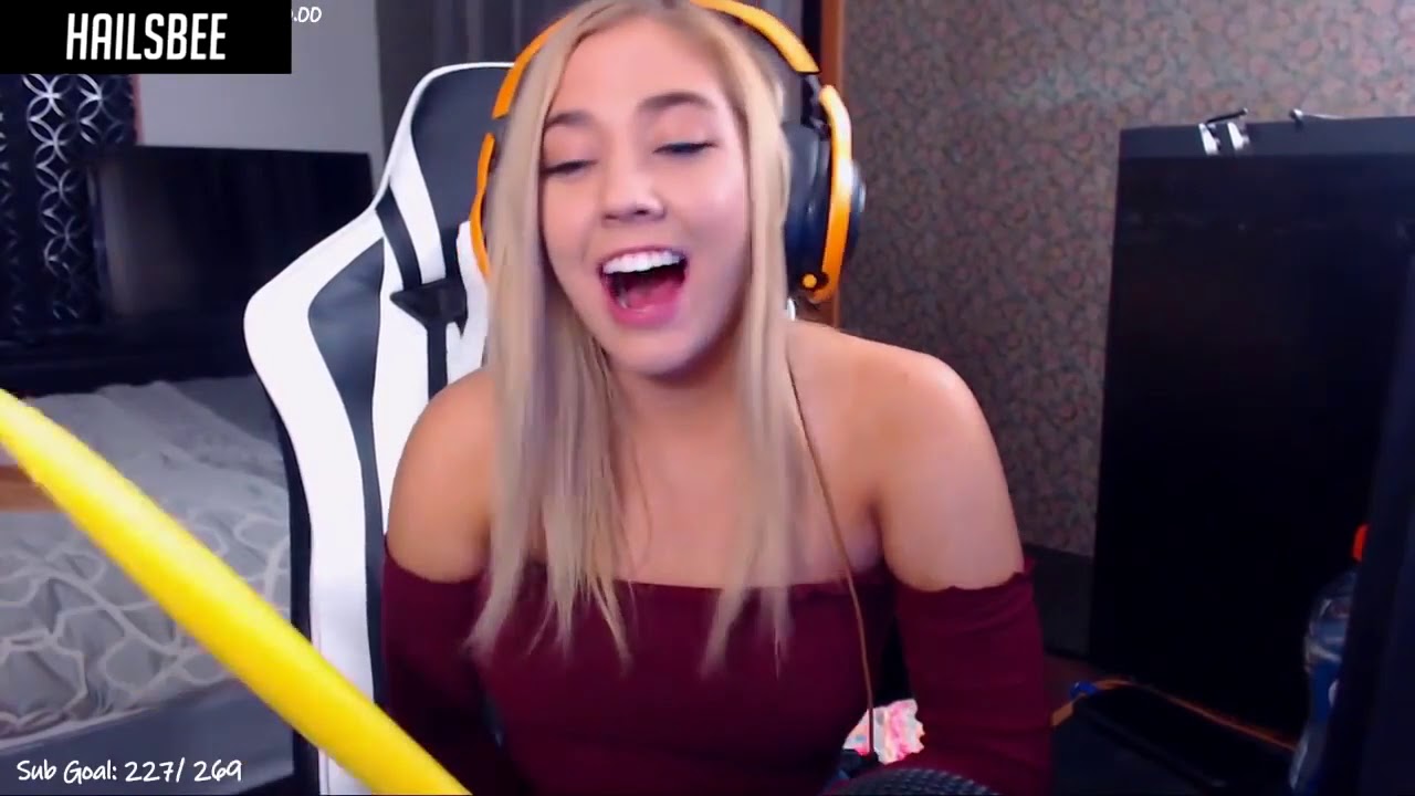 Top Twitch Girls Live Stream Fails #19 - YouTube