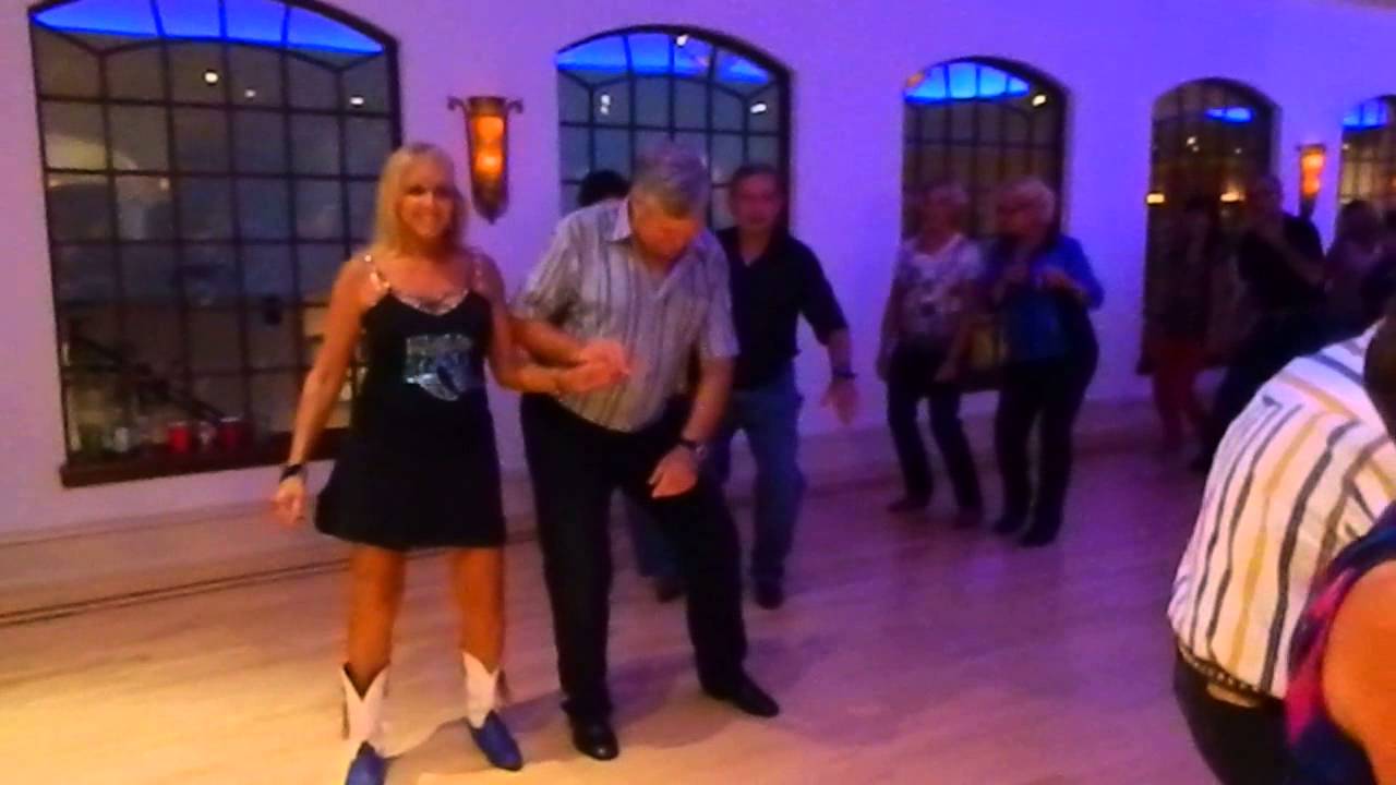 Country Western Line Dancing at Studio 18 - YouTube