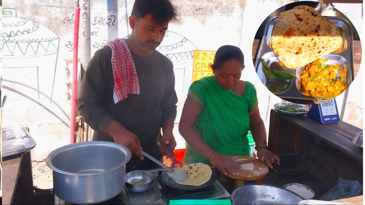 Uncle Aunty Making Delicious Roti Sabji Only 40/- 😱 | Indian Street ...