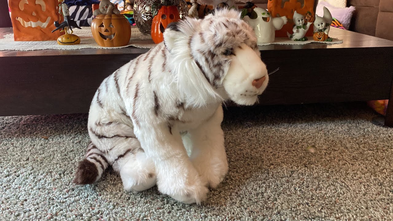 Hamleys Taira White Tiger Plush Unboxing & Review - YouTube