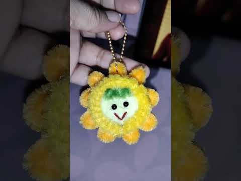 cutie Fuzzywire Keychain 🥰#pipecleanercrafts #diykeychain #flowers # ...