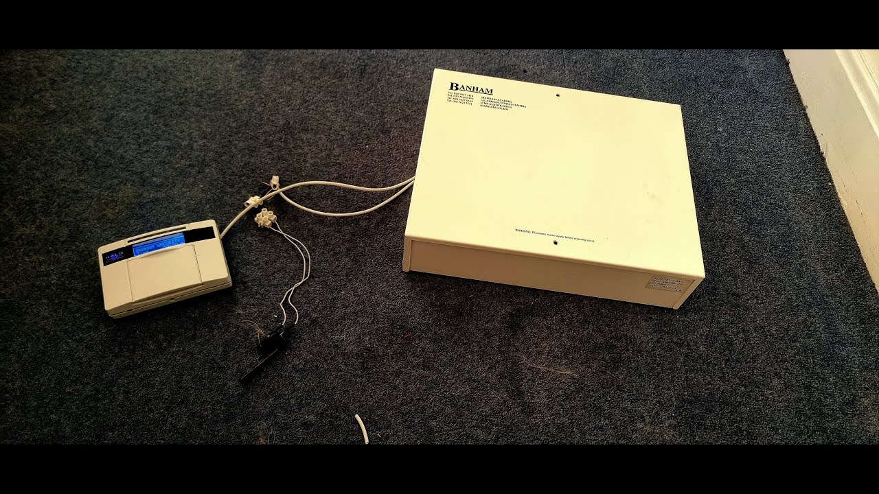 Castle Care Tech Euro MERiDIAN 22 Intruder Alarm System - YouTube