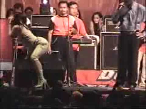 YouTube - dangdut Sexy Goyang Senggol.flv