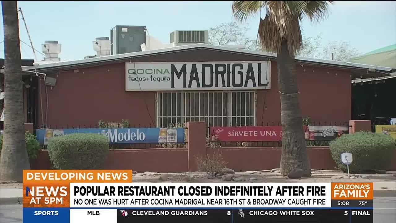 Popular Phoenix mexican restaurant damaged by kitchen fire - YouTube