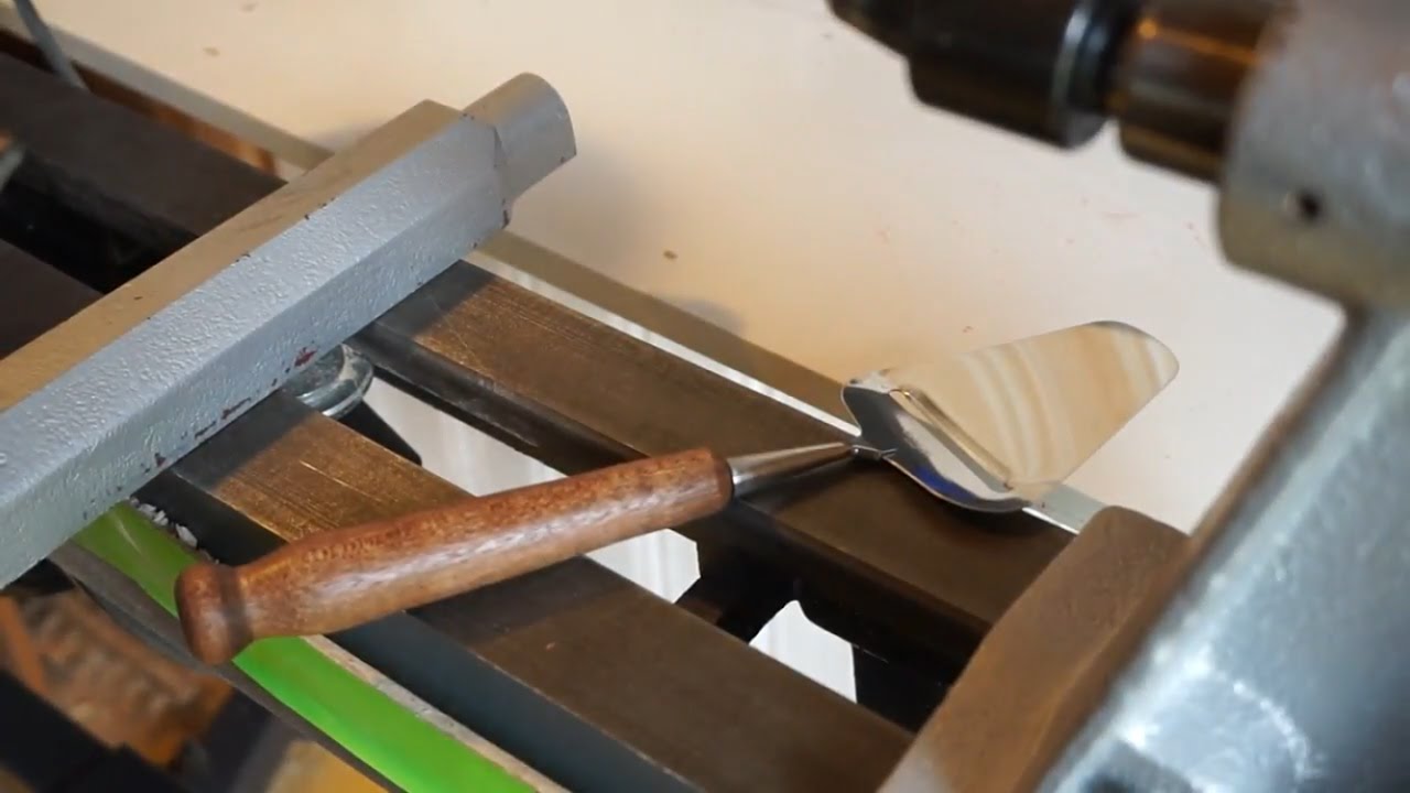 How to turn a handle - YouTube