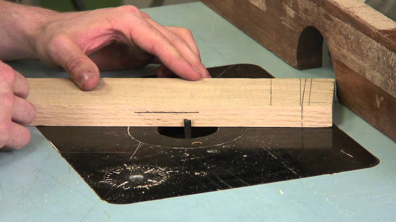 Wood Routers : How to Use a Wood Router's Depth Adjustment - YouTube