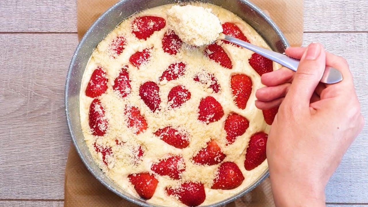 Вкуснейший ПИРОГ С КЛУБНИКОЙ и крошкой "Штрейзель"! PIE with ...