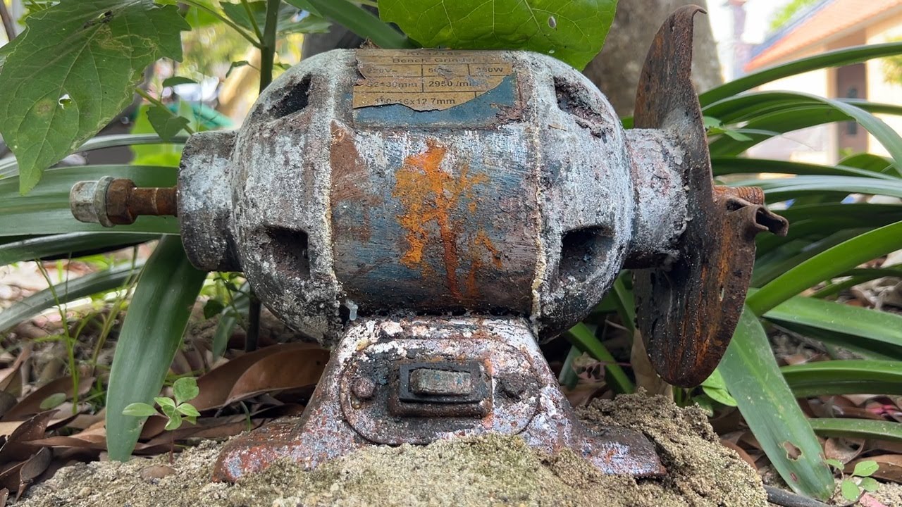 Rusty and Broken Bench Grinder - Awesome Restoration - YouTube