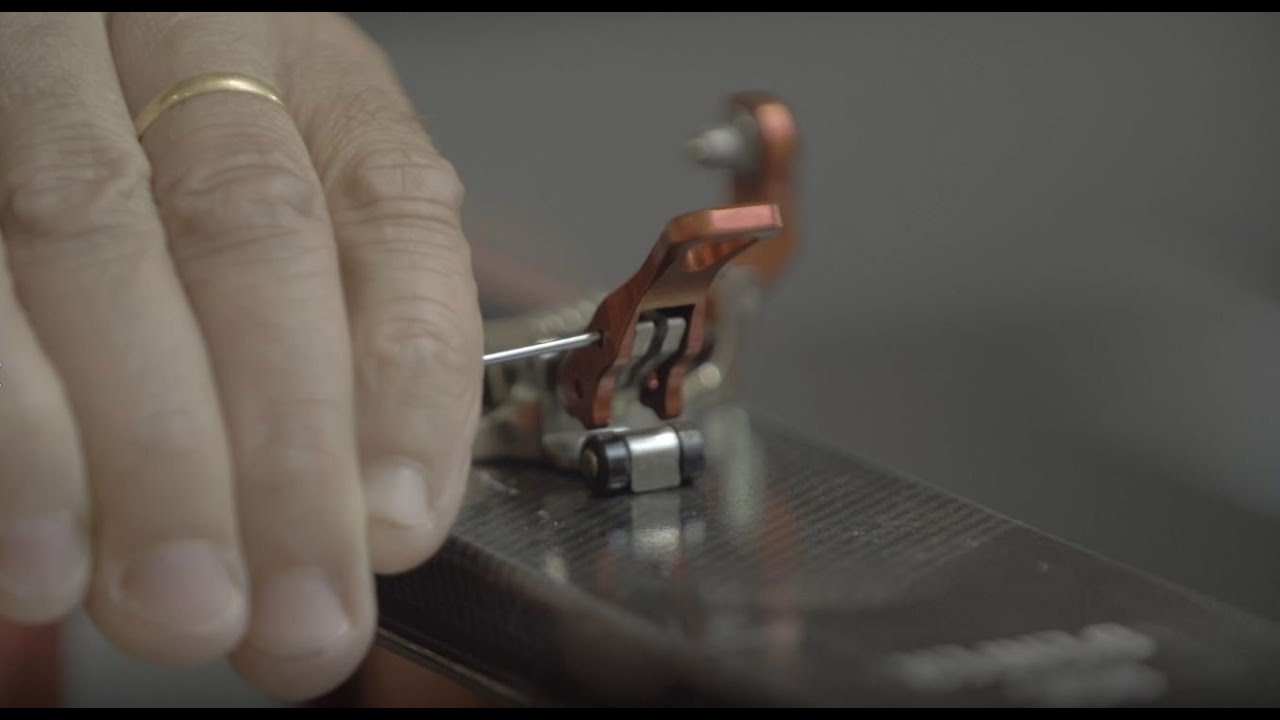 Tutorial: changing the toe locker on the R99 and R120 - YouTube