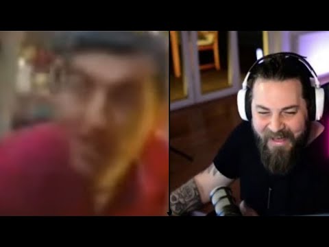 ELRAEN ESKİ KOMİK VİDEOLARI İZLİYOR [ÇOK GÜLDÜ]