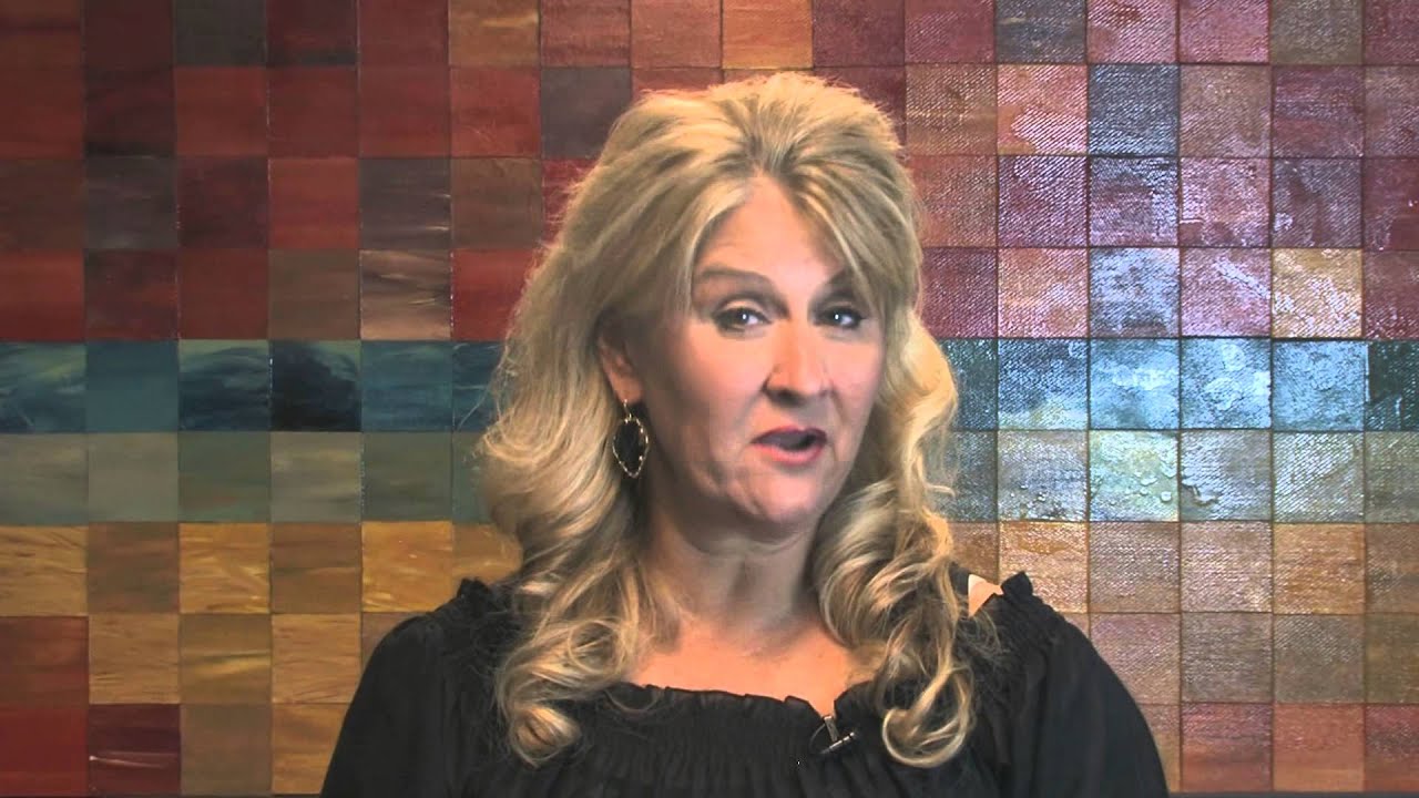 Shannon Perry discusses challenges teen girls face today - YouTube