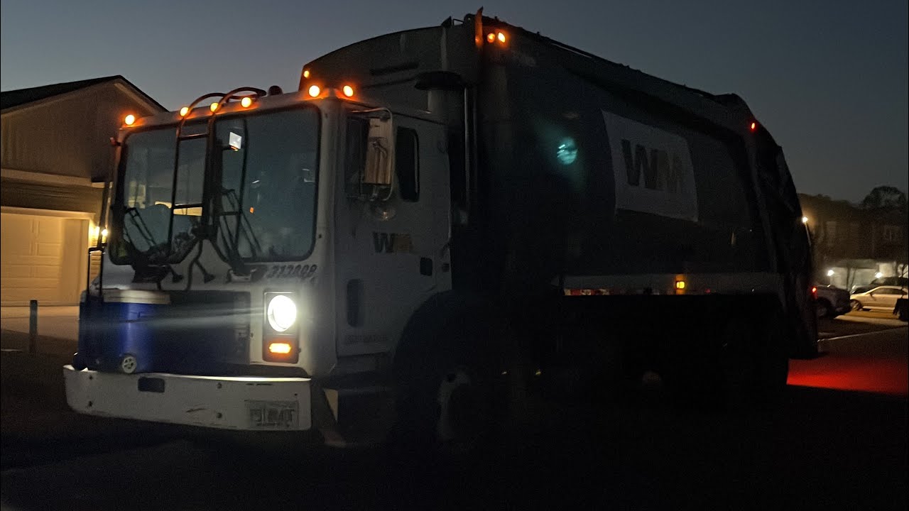 Fast WM Mack MR Rear Loader on Manual Trash in the Dark - YouTube