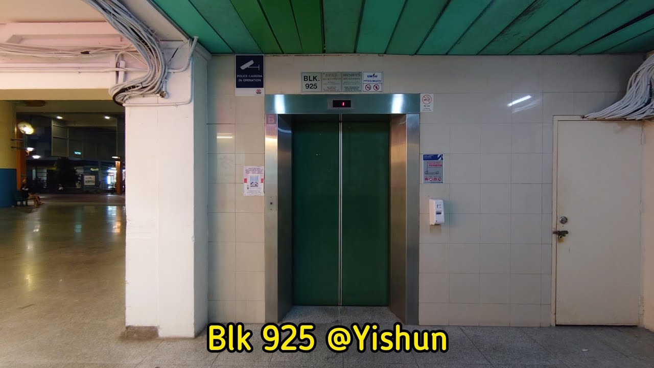 Block 925 Yishun Fujitec Elevator [Lift B] - YouTube