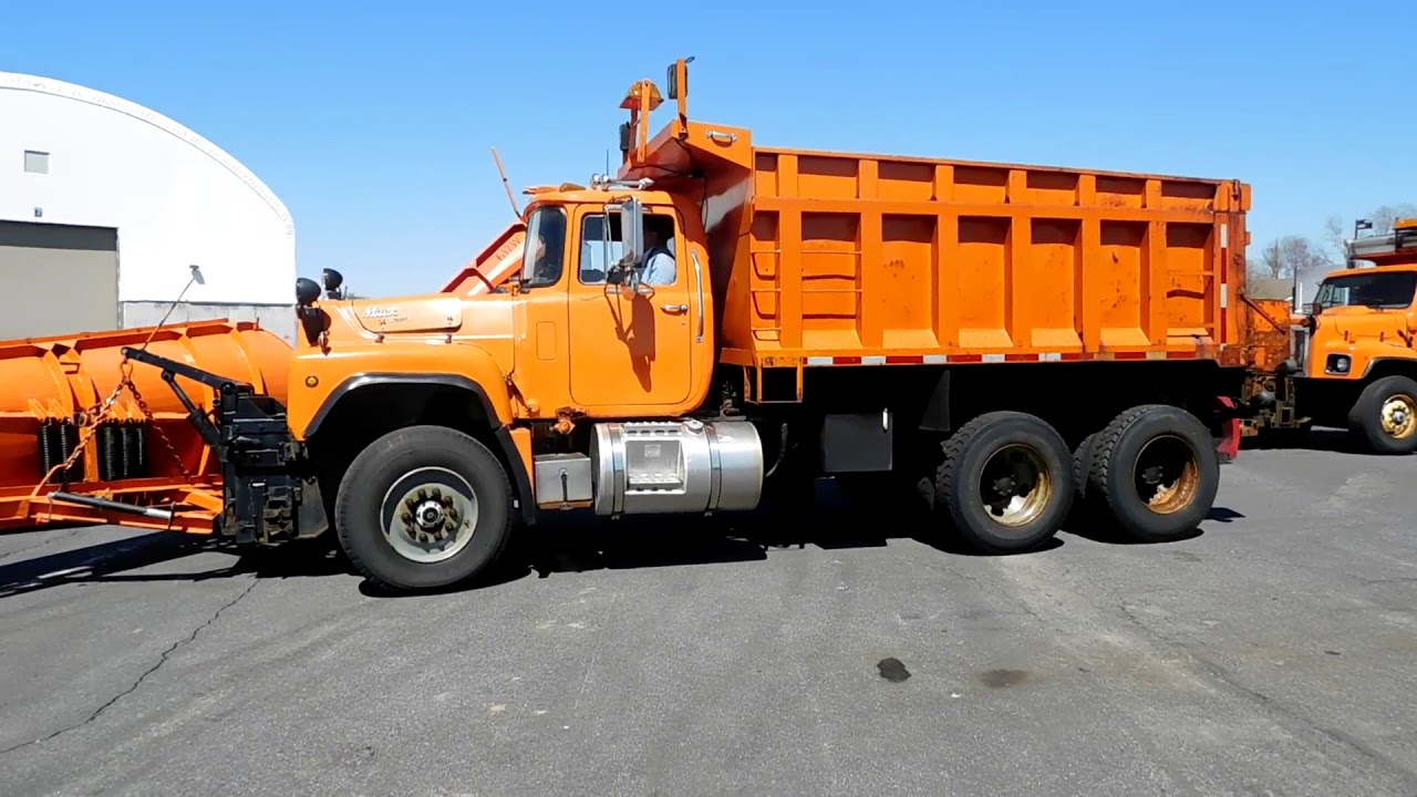 1991 MACK RD690S For Sale - YouTube