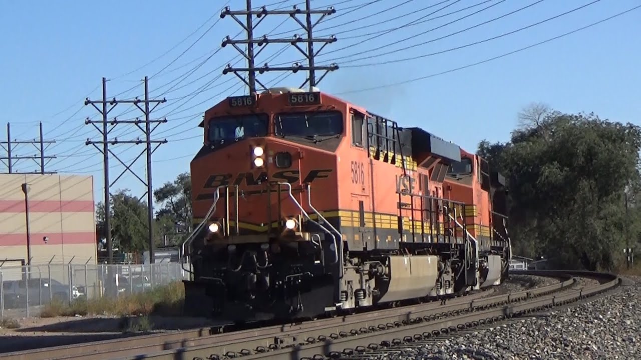 BNSF ES44AC 5816 and AC44CW 5645 Lead an Empty BNSF Coal on 10/4/21 ...