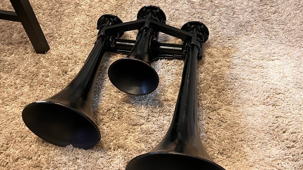 Unboxing and review of Leslie RS3L - YouTube