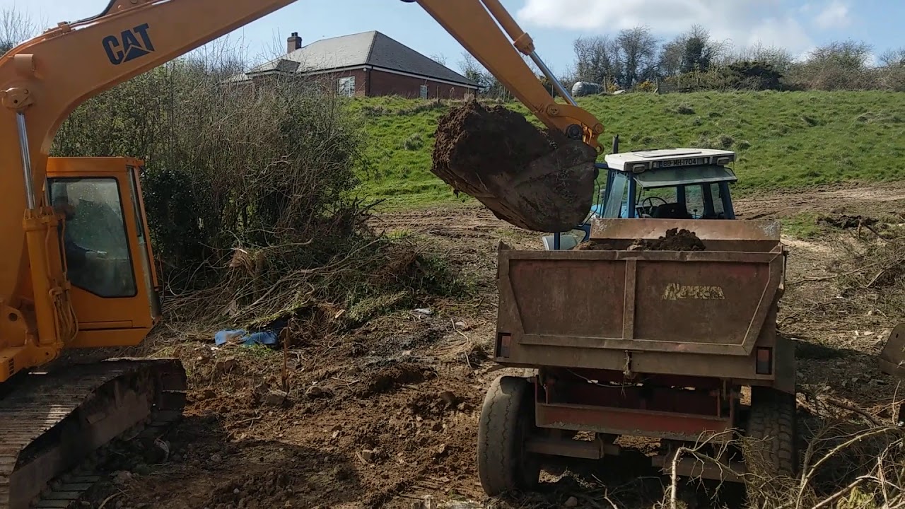 Caterpillar 219 - YouTube