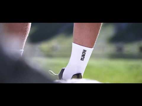 RUNOVA | PERFORMANCE RUNNING SOCKS | TEASER