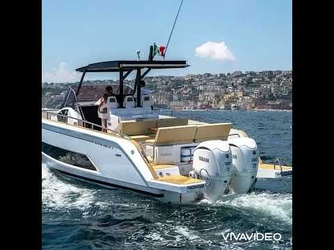 Salpa New hızlı ve konforlu bir tekne olarak denizdeki yaşamınıza değer katıyor. B.Ahmet Toksöz