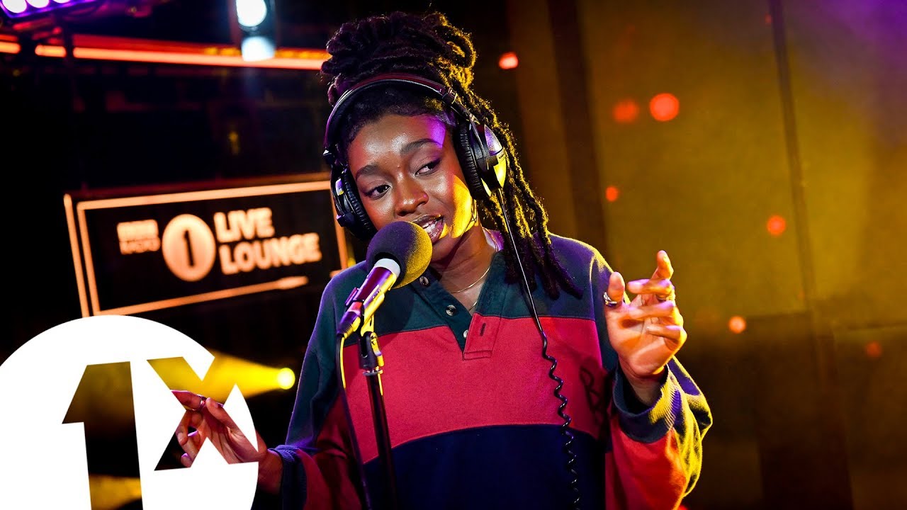 Little Simz - Selfish (1Xtra Live lounge) - YouTube