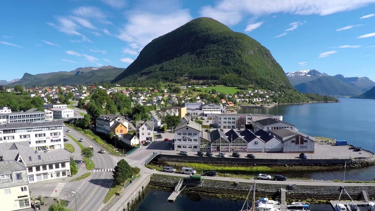 volda sentrum 2015 drone 1080 - YouTube