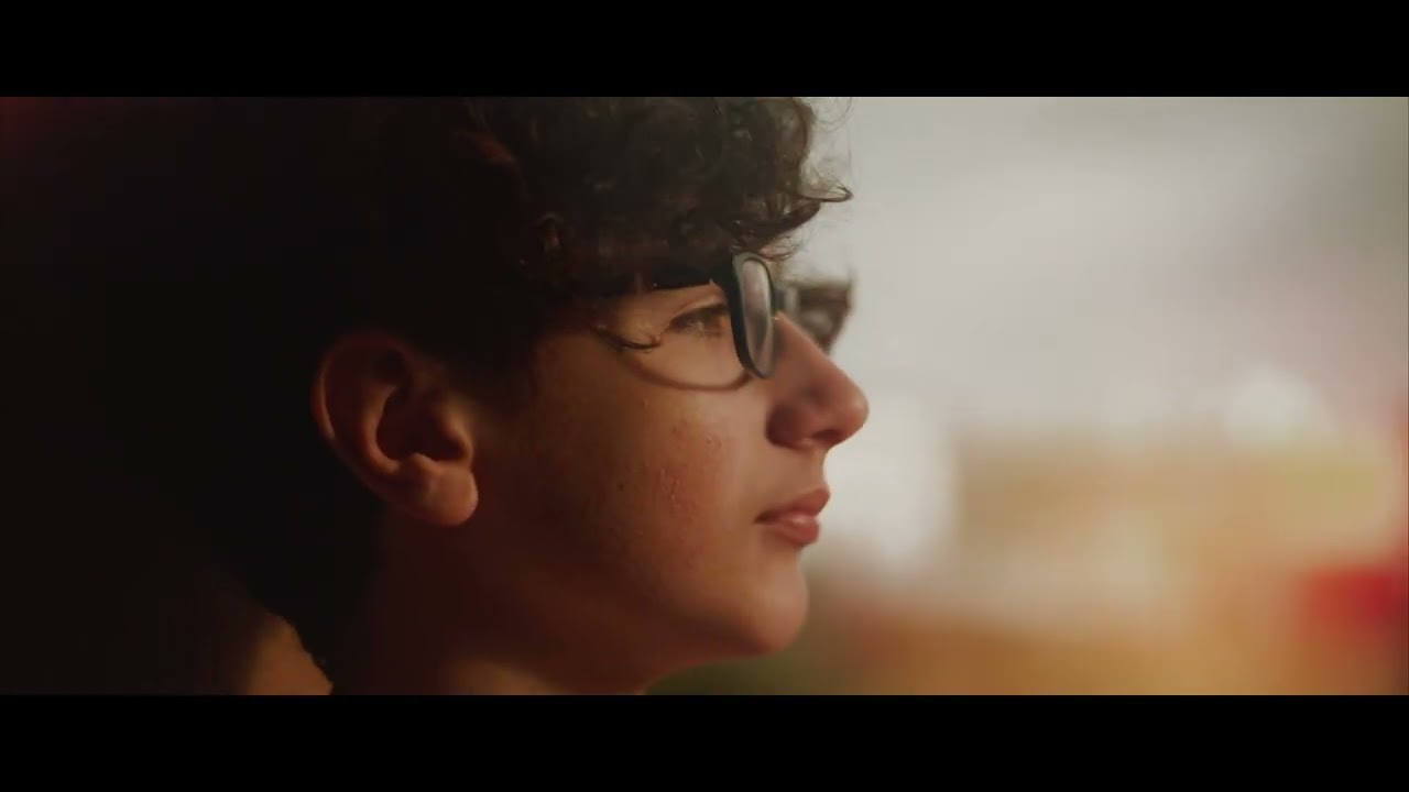 Mil Puertas por Abrir - Aroha en Calma (Video Oficial) - YouTube