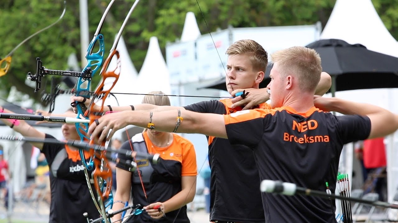 Dutch team get first chance to shoot on world championship field - YouTube