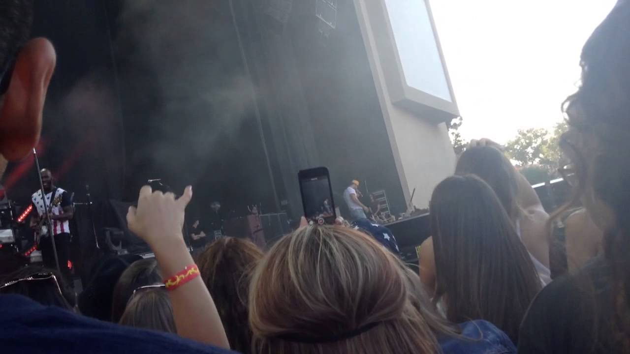 House Party ( Live) - Sam Hunt - YouTube