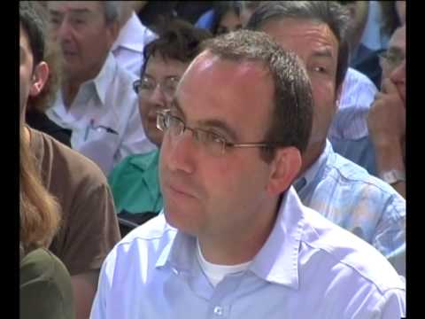 FameLab Israel 2008 Victor Chernov - YouTube