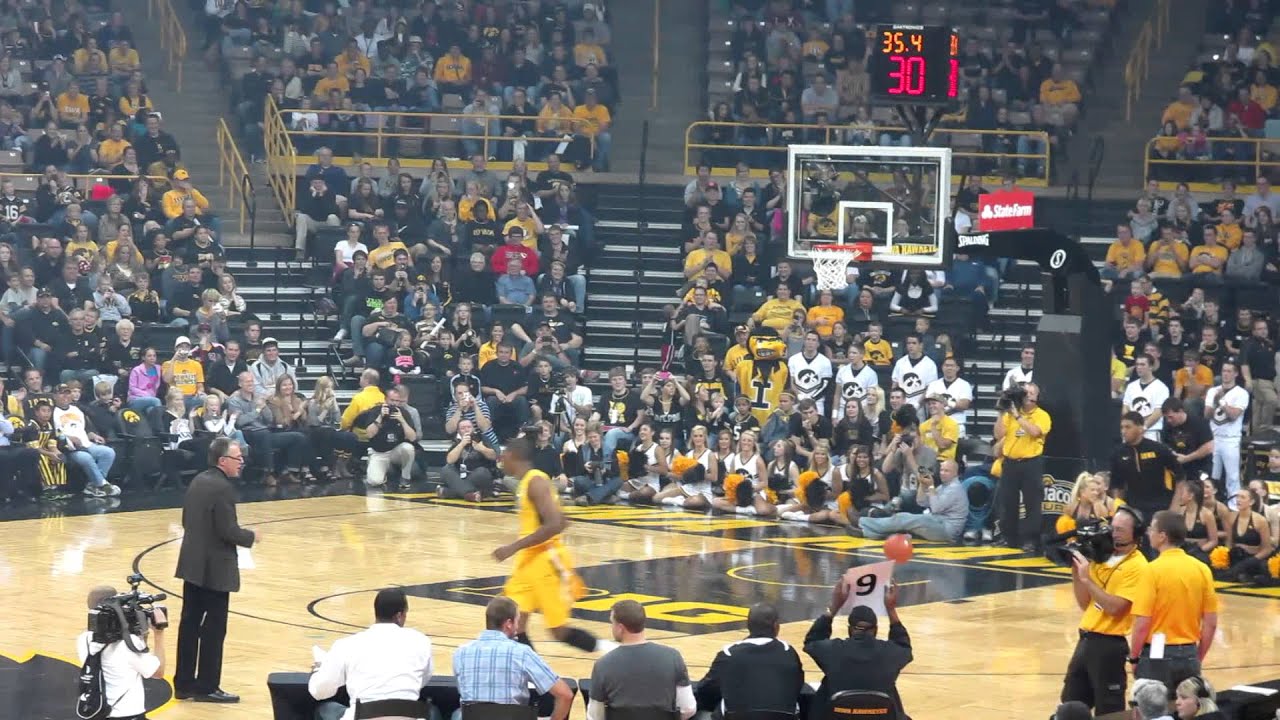 Iowa slam dunk competition - YouTube